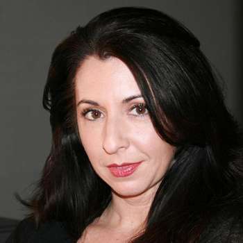 Michelle Ruff wiki, affair, married, Lesbian with age, height