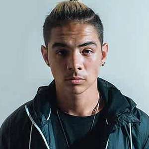 William Singe wiki, affair, married, with age, Affair, Dating, Career ...